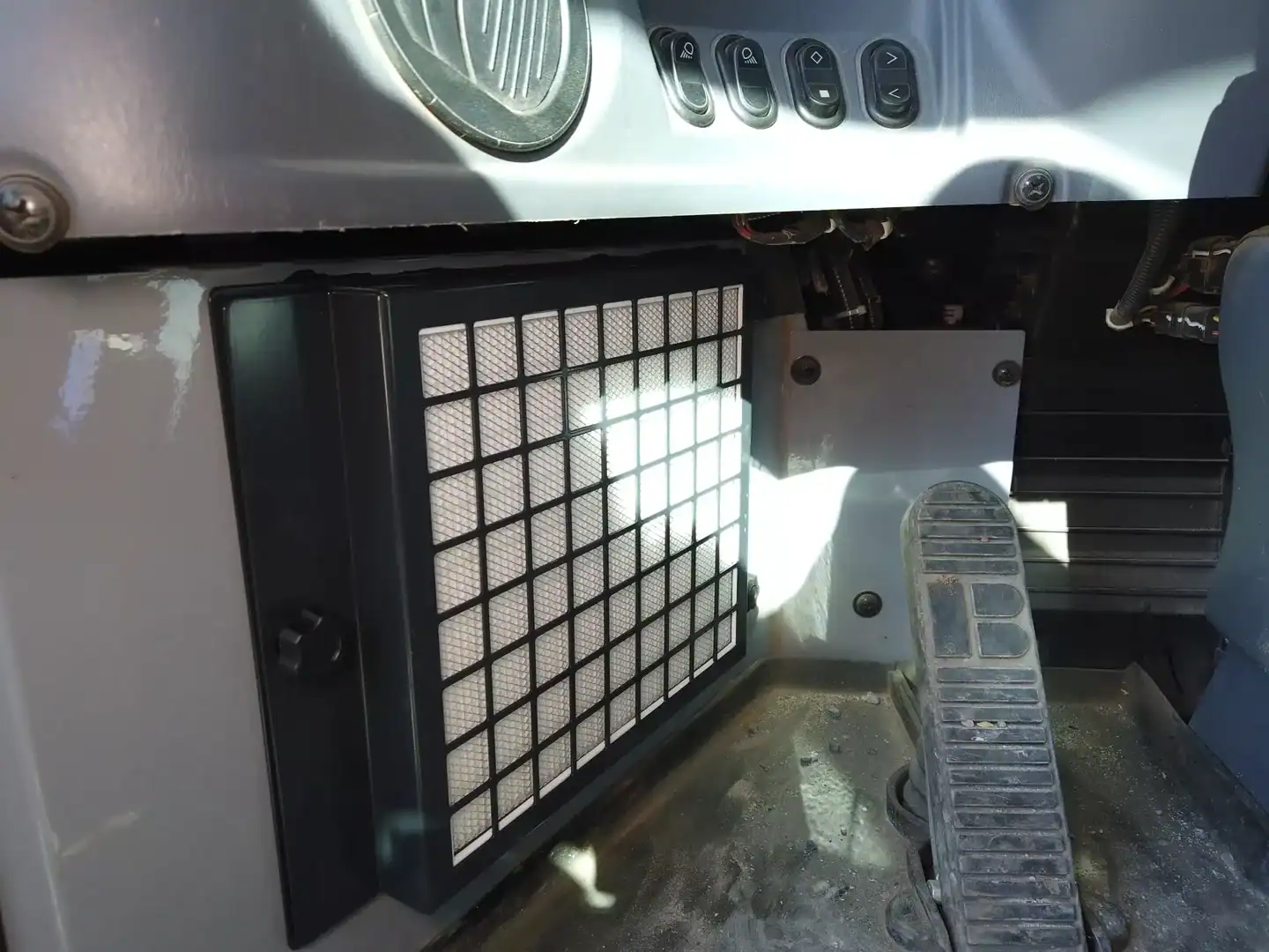 OEM cabin filters were not designed to stop respirable dust - BreatheSafe